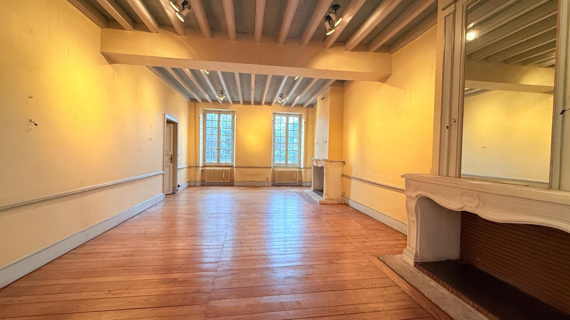 Vente de maison 6 pièces à Aiguillon 47190 : 290m², prix 270 000 €. Réf ...